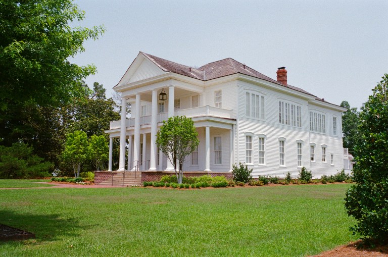 Whitley Cally – The artist and the art.